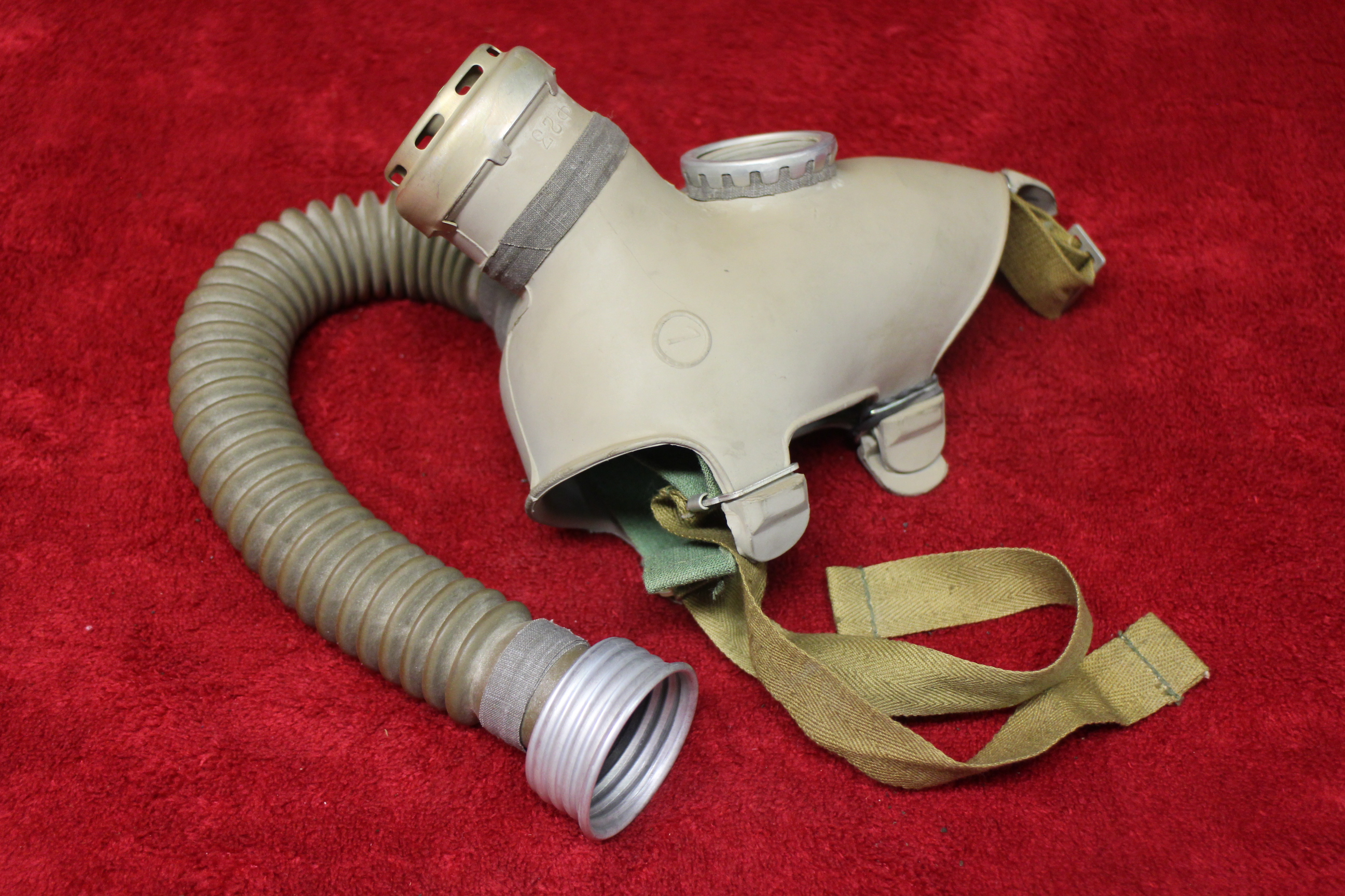 Gasmaske DDR